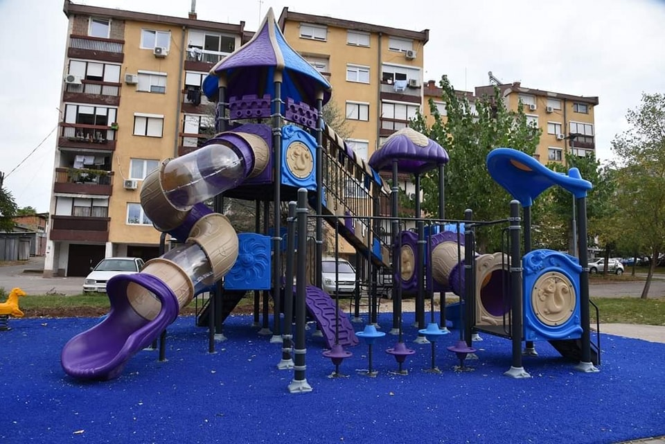 Населба Сењак доби забавно катче со модерни детски реквизити – Општина Штип